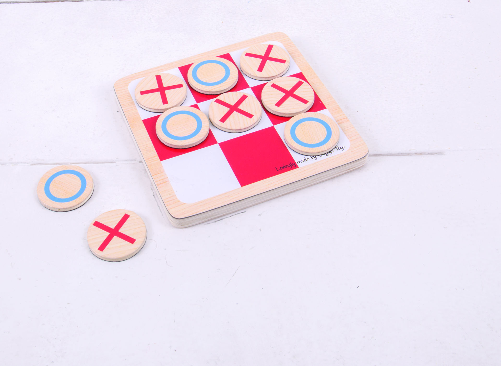 Noughts and Crosses with pouch - Wooden mini Board Games - BigJigs ...